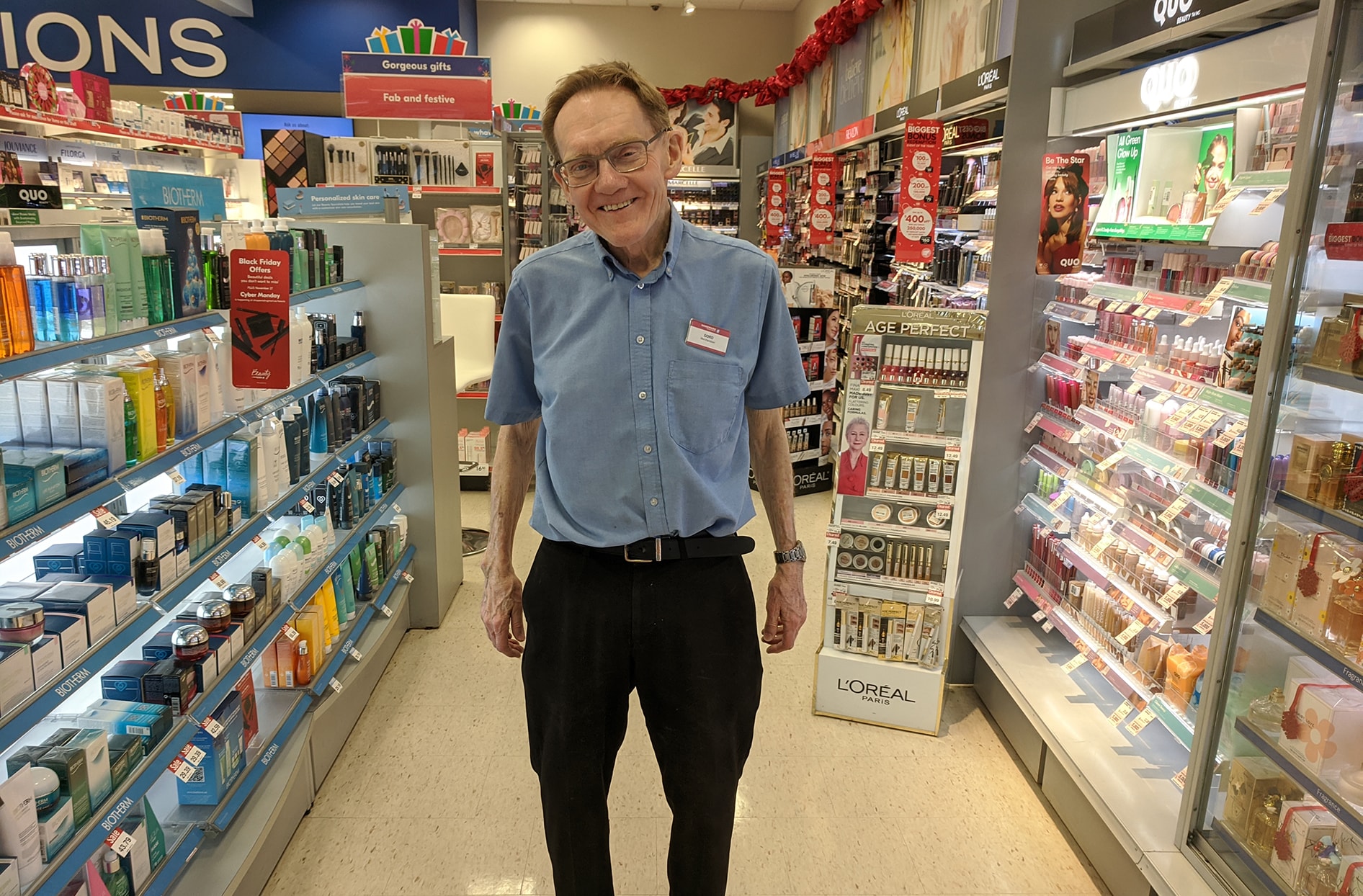 Gord celebrates six decades with Shoppers Drug Mart